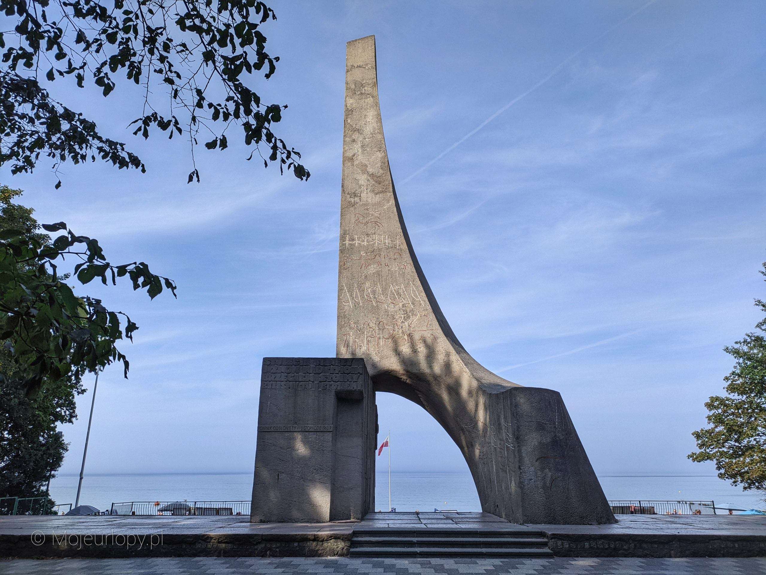 Pomnik zaślubin Polski z Morzem - Kołobrzeg, Szymańskiego 12